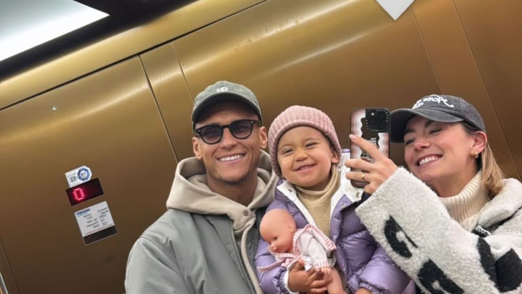 Evelyn und Davie Selke unterschreiben besonderen „Vertrag“