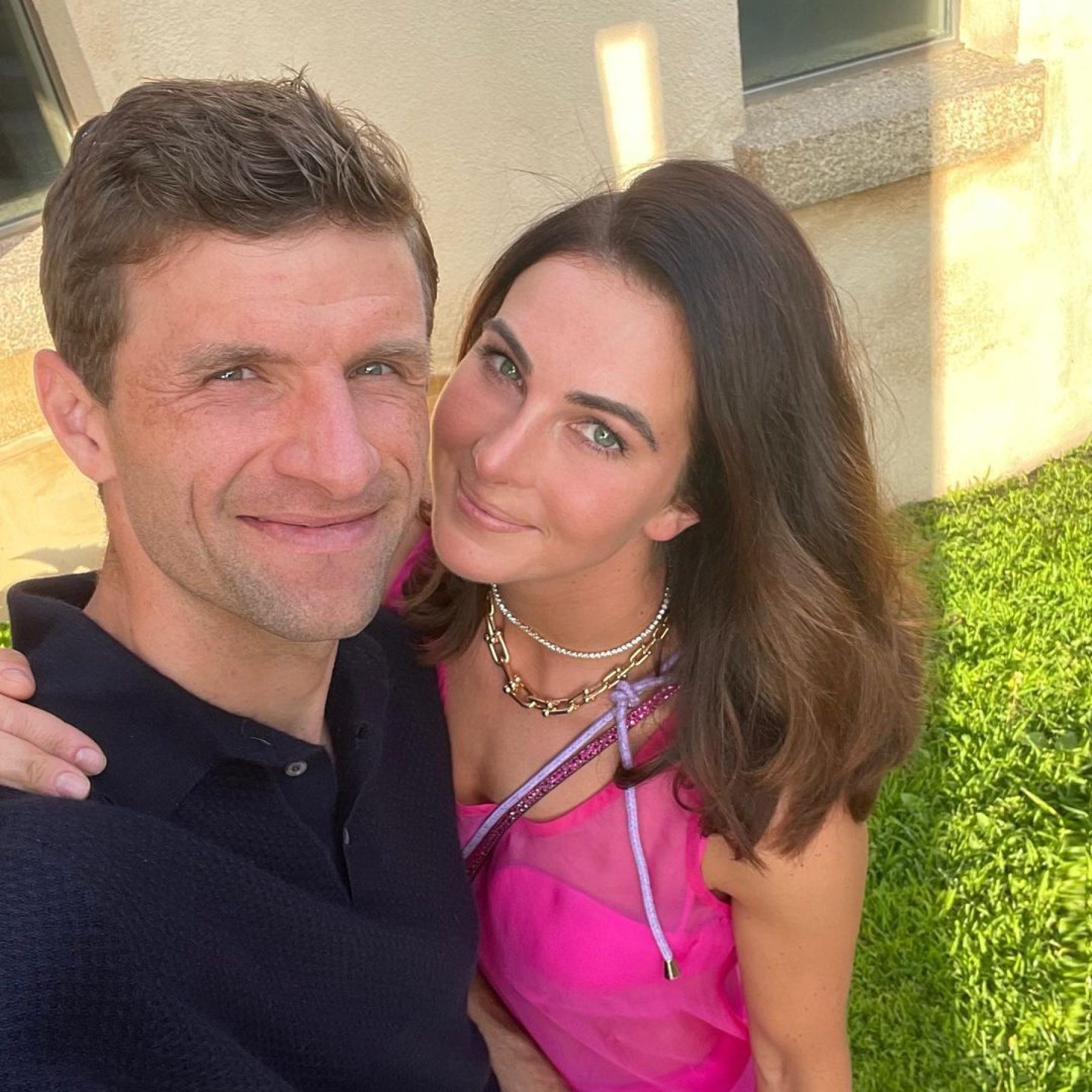Trotz Wiesn: Thomas Müller verfolgt Reitturnier seiner Lisa