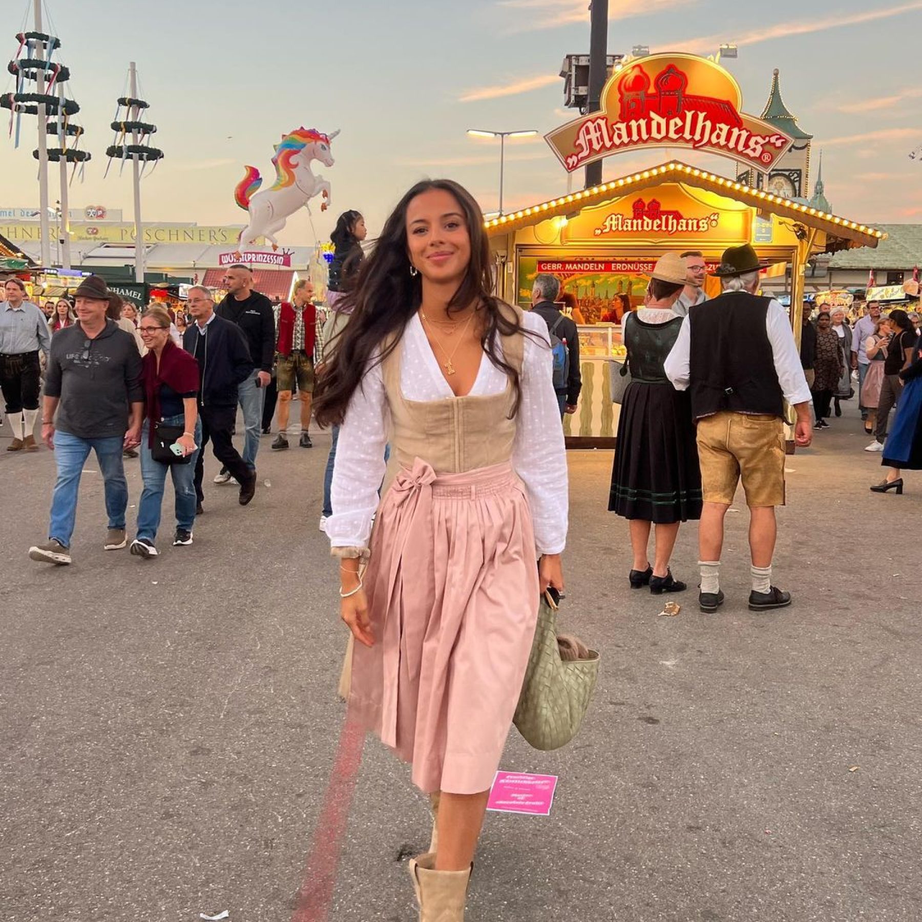 Wer ist Ines-Sarah Laimer?